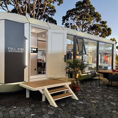 China Functioneel veelzijdig capsule huis met keuken aluminium hol gehard glas deuren ramen voor eenvoudige installatie for sale