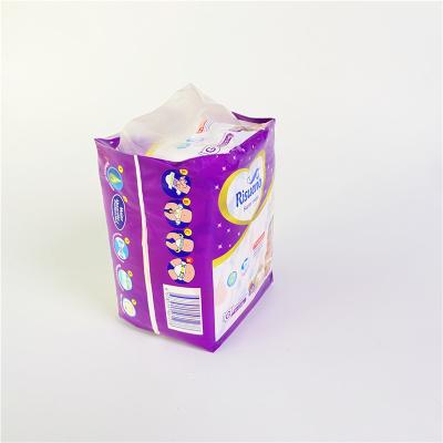 Cina Assorbimento di superficie secca naturale e usa e getta per pannolini per bambini di diverse dimensioni in vendita