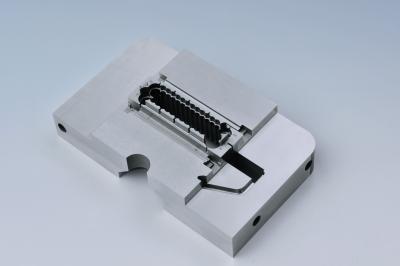 China 0.002MM Precise Injection Molding Components CNC Machining Processing for sale