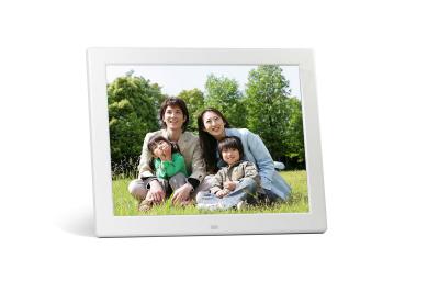 China Fashion Slim Remote Control 12 Inch High Resolution Digital Photo Frame 800*600 for sale
