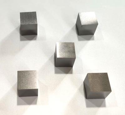 Cina 1kg 38*38*38mm 99.95% Pure Tungsten Cube Metal Polished Surface in vendita