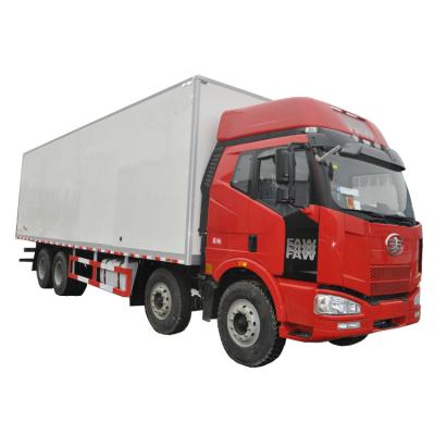 China Color Steel New Freezer Closed Box Truck 2021 Hot Sale China Manufacturer FAW 8x4 320hp Refrigerator Freezer Truck for sale