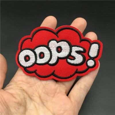 Cina OEM Patch tessuti su misura ferro / velcro / plastica / pin di sicurezza sul retro in vendita