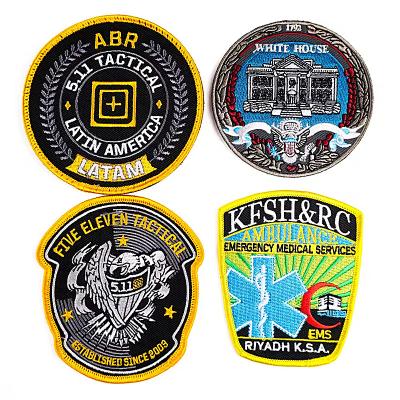Cina Ferro su Merrow Border di alta qualità ricamo completo Piccole dimensioni Patch di ricamo personalizzati in vendita