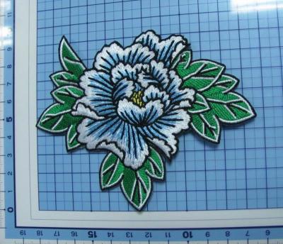 Cina Il ferro sul fiore della saia ricamato rattoppa il confine di Merrow in vendita