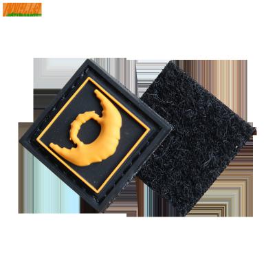 Cina Il Velcro che appoggia 3d il colore del PVC Panton ha impresso le toppe di gomma in vendita