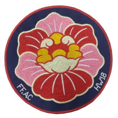 中国 9C花の生地の刺繍パッチの芸術は洗濯できるPMSのあや織りを制作する 販売のため