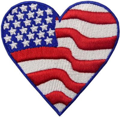 Cina Il cuore ricamato ha modellato il ferro dell'America della bandiera di U.S.A. sopra cuce sulla toppa in vendita