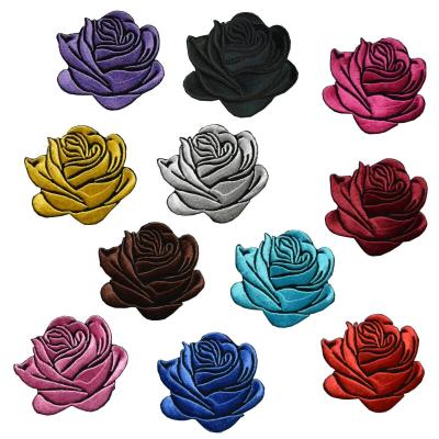 Cina Confine di Merrowed della saia della toppa di applique di Rose Flower Embroidery Iron On in vendita