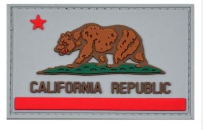 Cina PVC molle amichevole della toppa 3D Eco del PVC di morale colorato bandiera della Repubblica di California in vendita