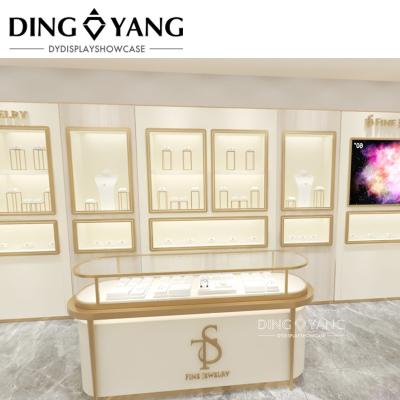 China Superwit gehard glas juwelenwinkel showcase met laag energieverbruik lampen Te koop