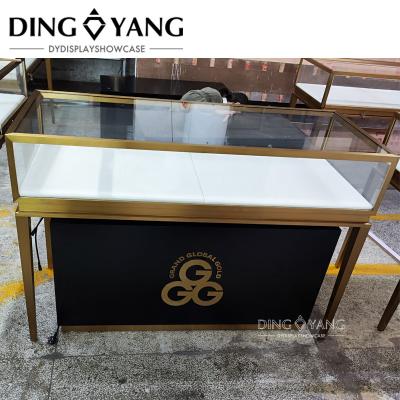 China Moda hermosa apariencia estructura firme joyería mostrador de la tienda mostrador con bajo consumo de energía sistemas de luces en venta
