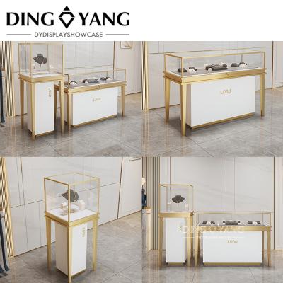 China Vitrines de joalharia personalizadas com armário de armazenamento Quadro de metal Voltagem de saída 12 V E pode ser usado diretamente à venda