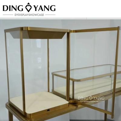 China Op maat gemaakt metalen glas Elegante moderne sieraden showcase Geen installatie en kan direct worden gebruikt Te koop