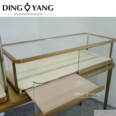 China Op maat gemaakt metalen glas Elegante moderne sieraden showcase Geen installatie en kan direct worden gebruikt Te koop