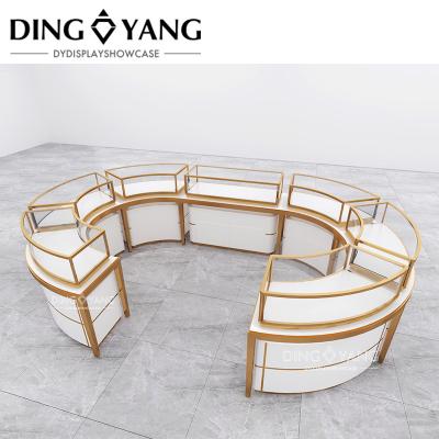 China Fabrikant Op maat gemaakt Luxe High End Grote Ovale Centrum Eiland Juwelen Vitrines Glazen Kasten Te koop