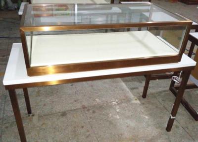 Cina Cassa per gioielli in vetro di design semplice / custodie per display al dettaglio luci a strisce a LED nascoste in vendita