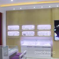 China White Round Countertop Jewelry Display Cases Simple Beautiful And Practical for sale