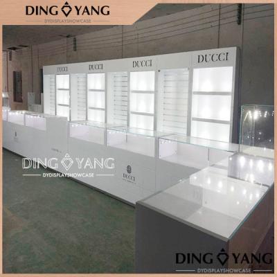 Cina Bellezza semplicità gioielli bianchi lucidi vetrina luci installate serrature installate in vendita