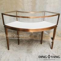 China OEM Installed Curved Lighted Jewelry Display Cases for sale