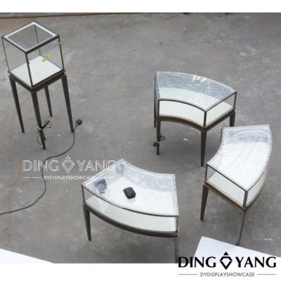 China Auf Wunsch gefertigte 1350X550X950MM Schmuckgeschäft Displayzähler zu verkaufen