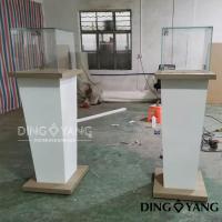 China Fully Customized Showroom Lockable Store Jewelry Display Cases for sale