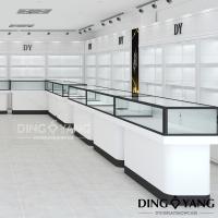 China Lockable Fully Customized Showroom Display Cases for sale
