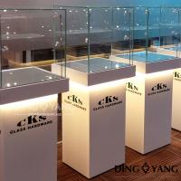 China Modern Square Tower Showroom Display Cases for sale