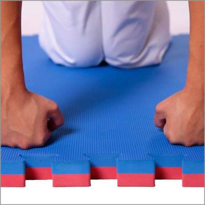China Modifique la estera de la yoga para requisitos particulares de Eva Foam Mat Cutting Machine Tatami del rompecabezas del piso en venta
