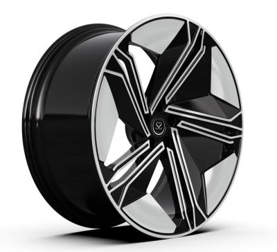 중국 모노블로오크 깊이인 오목한 단조 휠 림 23x10.5 검은 기계적 표면 아우디 RS Q8 판매용