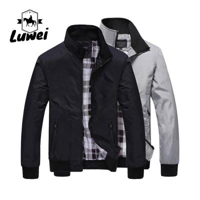 Cina Bombardiere invernale professionista Outdoor Trend Softshell Utility Abbigliamento sportivo Colletto sottile Uomini Giacche calde in vendita