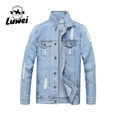 Cina Giacca di jeans con foro streetwear da uomo slim fit casual in cotone poliestere poliestere con bottoni bavero slim fit in vendita
