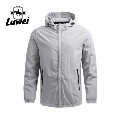 Cina Vendita calda Sport di arrampicata maschile Chaquetas con cappuccio Rectas Utility Para Hombre Esterno corto anti-rughe giacca maschile in vendita