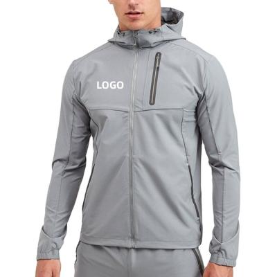 Cina OEM uomo logo personalizzato abbigliamento da strada windbreaker giacca da pioggia nylon softshell tattica sport all'aperto giacca da corsa tessuta per uomini in vendita