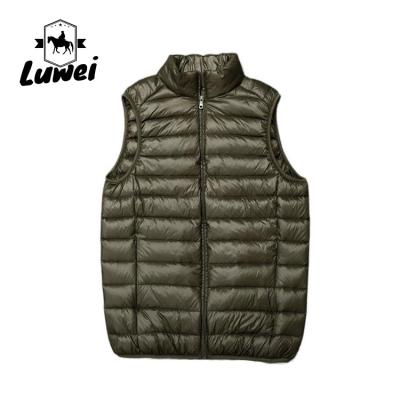 Cina Maglietta a maglia personalizzata Inverno Casual Grande Dimensione Polyester Utility Compressione leggera di cotone Slim Vesti da uomo con tasche in vendita