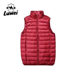 Cina Maglietta a maglia personalizzata Inverno Casual Grande Dimensione Polyester Utility Compressione leggera di cotone Slim Vesti da uomo con tasche in vendita