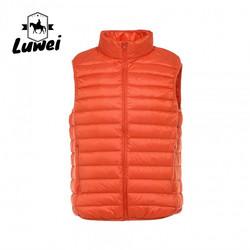 Cina Maglietta a maglia personalizzata Inverno Casual Grande Dimensione Polyester Utility Compressione leggera di cotone Slim Vesti da uomo con tasche in vendita