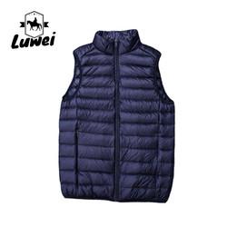 Cina Maglietta a maglia personalizzata Inverno Casual Grande Dimensione Polyester Utility Compressione leggera di cotone Slim Vesti da uomo con tasche in vendita
