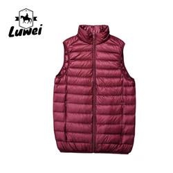 Cina Maglietta a maglia personalizzata Inverno Casual Grande Dimensione Polyester Utility Compressione leggera di cotone Slim Vesti da uomo con tasche in vendita