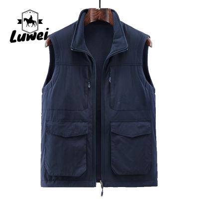 China Vestuário de alta qualidade Casual Larga Vestuário Utilitário Sem Manga Vestido de Inverno Mais Quente E Impermeável Para Homens à venda