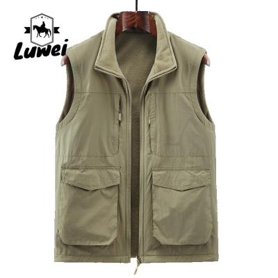 China Vestuário de alta qualidade Casual Larga Vestuário Utilitário Sem Manga Vestido de Inverno Mais Quente E Impermeável Para Homens à venda