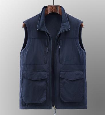 China Vestuário de alta qualidade Casual Larga Vestuário Utilitário Sem Manga Vestido de Inverno Mais Quente E Impermeável Para Homens à venda