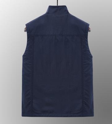 China Vestuário de alta qualidade Casual Larga Vestuário Utilitário Sem Manga Vestido de Inverno Mais Quente E Impermeável Para Homens à venda