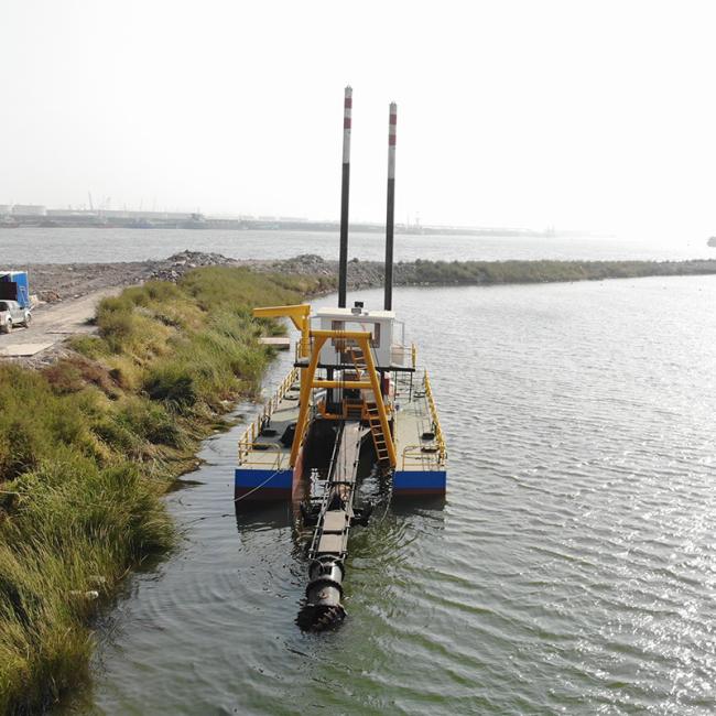 18 Inch Power 1233kw Full Hydraulic System River Dredger for Lake/River