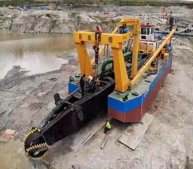 Long Service Life 12 Inch Cutter Suction Dredger with PLC
