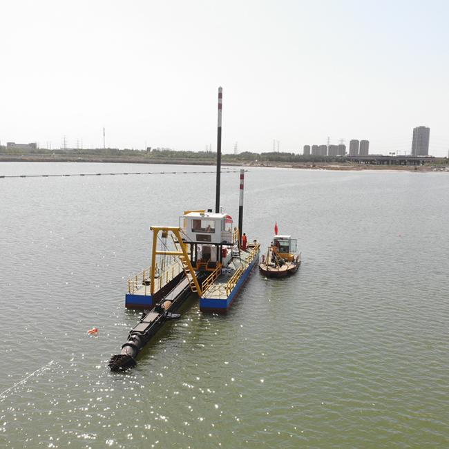 18 Inch Main Power 895kw Speed 1800r/Min Dredging Machine for Beach Nourishment