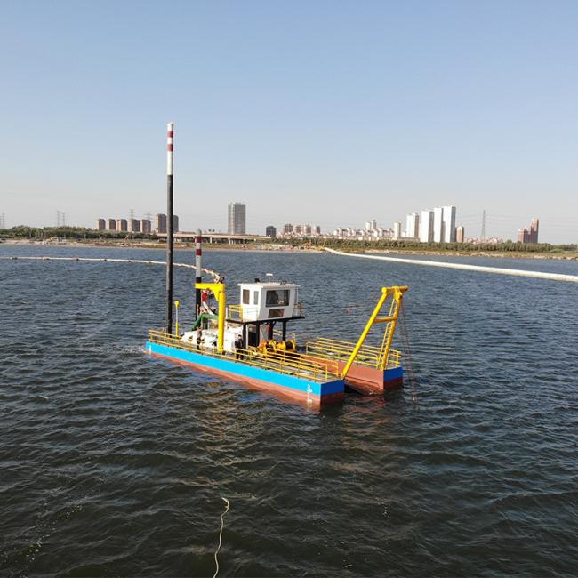18 Inch Main Power 895kw Speed 1800r/Min Dredging Machine for Beach Nourishment