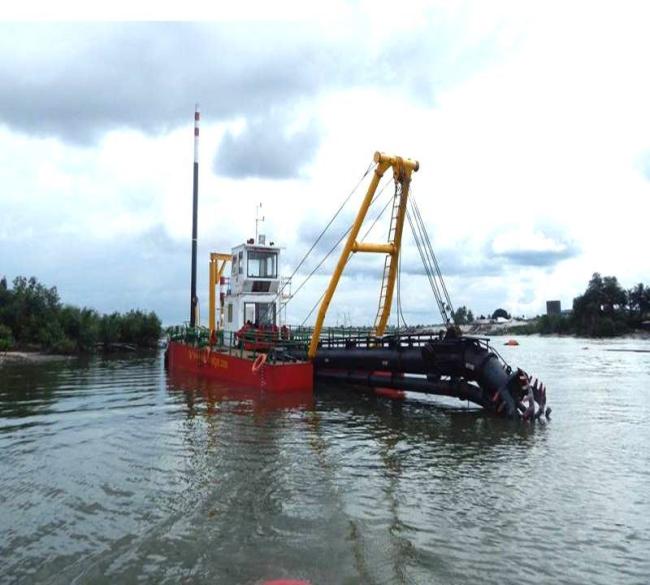 Siemens PLC 6inch Cutter Suction Mud Dredger with Low Price