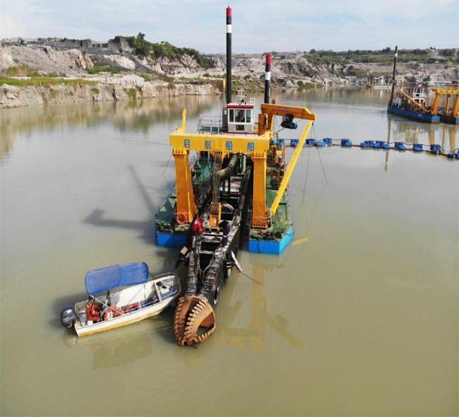 Siemens PLC 6inch Cutter Suction Mud Dredger with Low Price