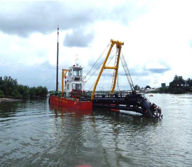 Diesel Engine Siemens PLC 6 Inch Cutter Suction Mud Dredger